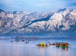 Dal Lake and Nigeen Lake in December - eKashmir Tourism
